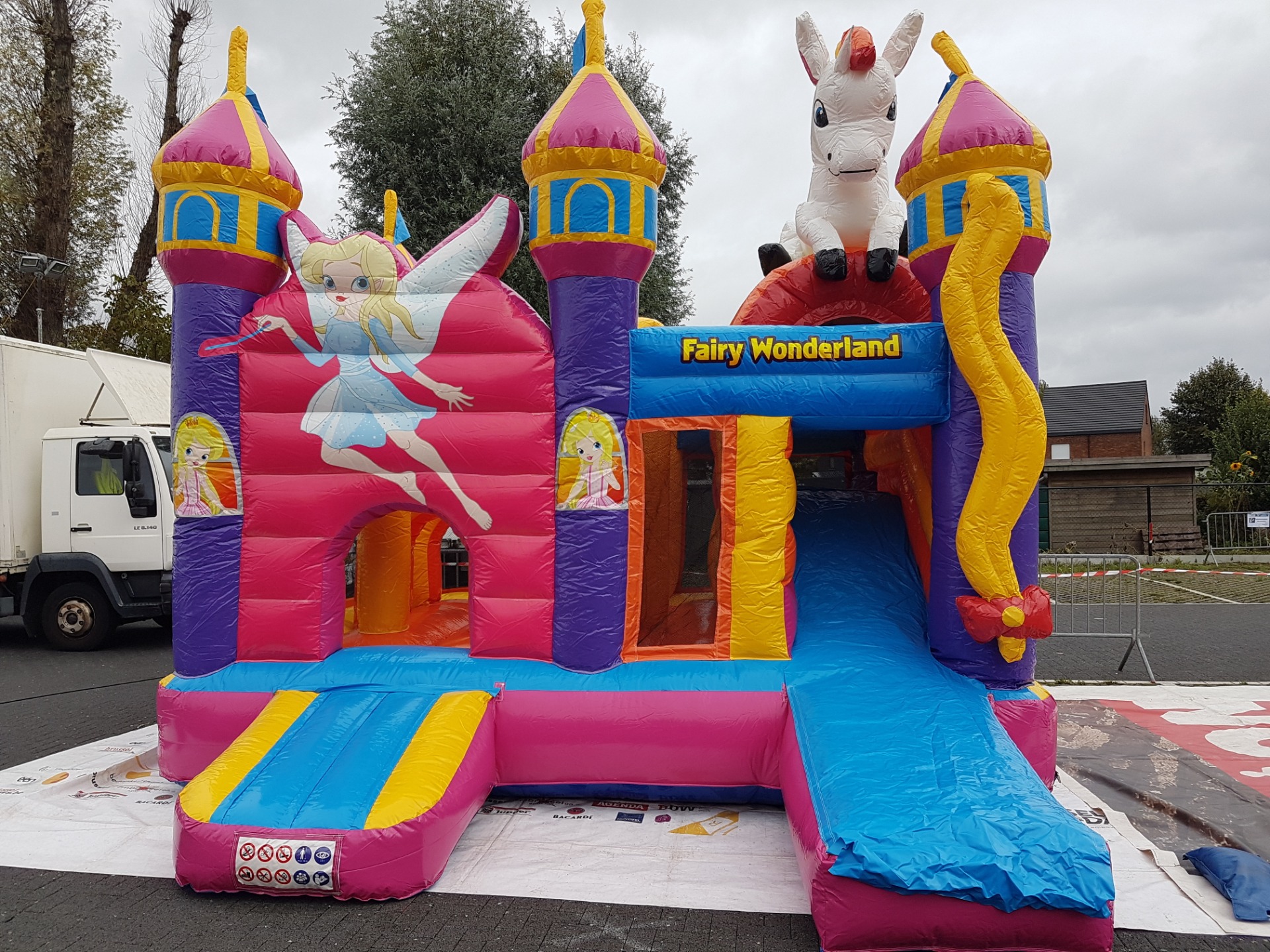 Springkastelen :: KELOBOR SPRINGKASTELEN